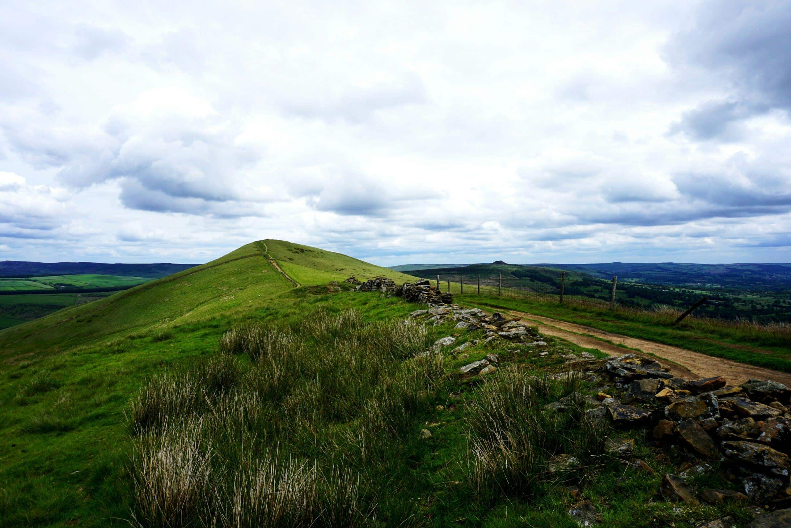 England Best Things to do - Peak District | Fenceless Travel